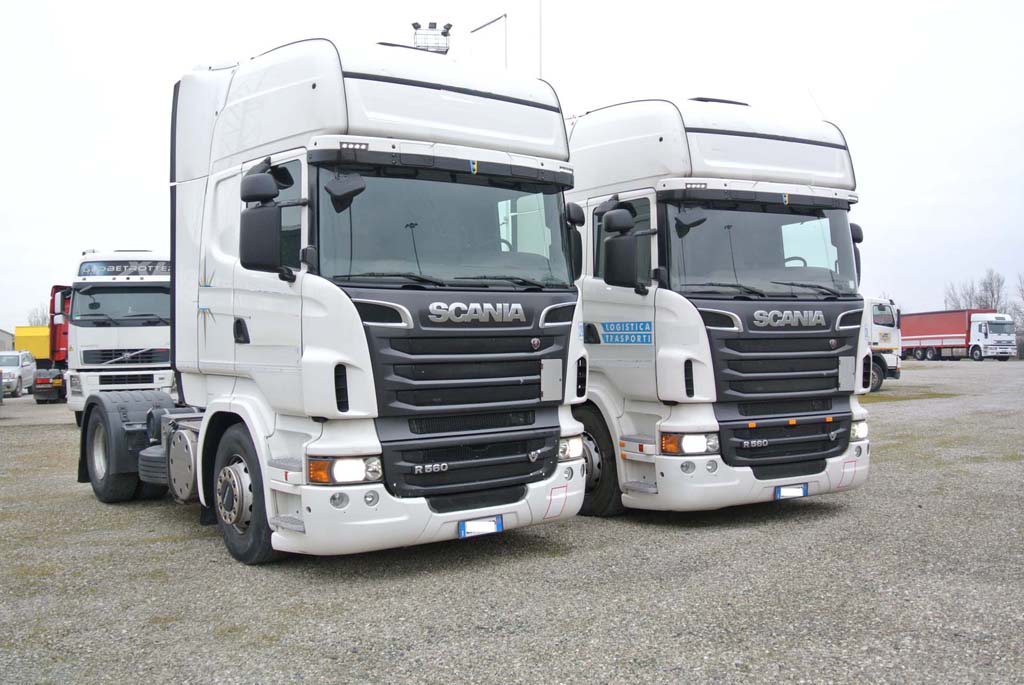 Interdrive trattori stradali Parma - Interdrive